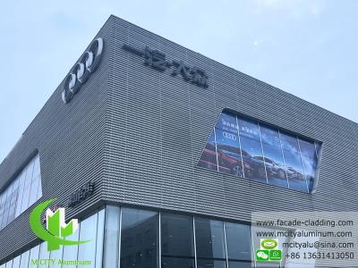 Cina Lo strato di alluminio perforato orizzontale per il deposito di Audi 4s ha anodizzato il rivestimento in vendita