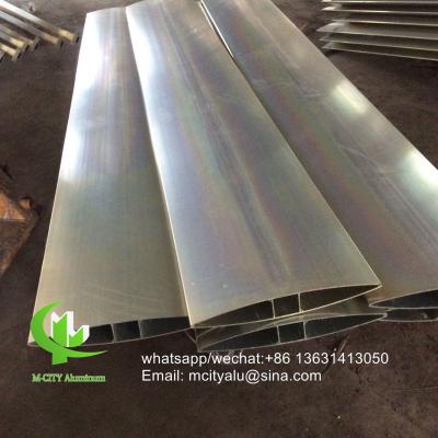Cina Feritoie di alluminio del profilo dipinte PVDF, feritoia di alluminio 250mm del protettore 300mm in vendita