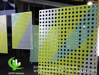 中国 カーテン・ウォール スクリーンのパネルのためのアルミニウム穴があいた固体パネルの正面のパネルのクラッディング パネル 販売のため