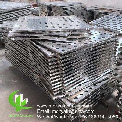 Cina perforazione perforata della torretta di CNC di 3003 del soffitto di alluminio del metallo pannelli di rivestimento in vendita