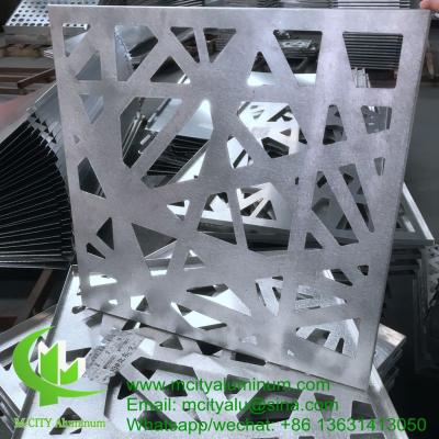 Cina La facciata perforata decorativa dello strato ha isolato l'esterno di alluminio del rivestimento della parete in vendita