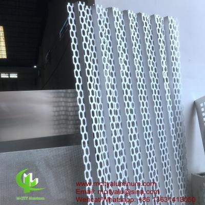 Cina Pannello di piegamento perforato di alluminio del metallo di PVDF usato per esterno di costruzione in vendita