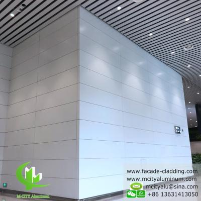 Cina Pannello solido di alluminio interno del rivestimento murale, strato di alluminio del rivestimento di rivestimento bianco di PVDF in vendita