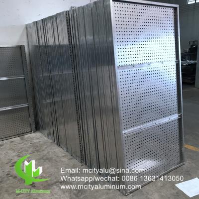 Cina Lo strato perforato di alluminio per il recinto dello schermo della segretezza della finestra con il laser di spessore di 2mm ha tagliato lo schermo in vendita