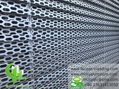 Cina L'alluminio TERMINALE della FACCIATA di AUDI ha anodizzato la forma perforata di esagono dello strato in vendita