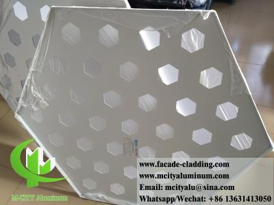 Cina Pannelli di alluminio su misura di esagono per il tetto del recinto del rivestimento della facciata in vendita