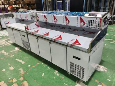 Κίνα 1.8M Εργασιακό τραπέζι για σαλάτες 3 πόρτες Υπόχρεο ψυγείο για την προετοιμασία πίτσας τραπέζι με οθόνη προς πώληση