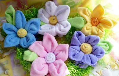 Cina La grande pezzuola per lavare di DIY fiorisce i mazzi dei vestiti del bambino del pacco per la decorazione del partito o della doccia in vendita