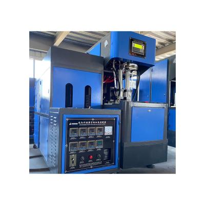 中国 10-15 kW LGB-3L 特別設計 2リットルのプラスチックボトル 挤出吹造機 販売のため