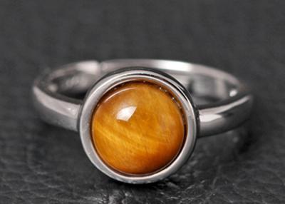 Cina La femmina naturale dell'anello della pietra dell'occhio della tigre di modo di personalità dell'argento S925 ha intarsiato l'anello aperto di temperamento semplice rotondo della pietra preziosa in vendita