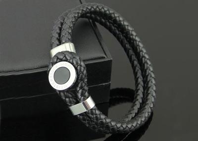 Cina Uomini dei braccialetti di incanto del braccialetto dell'acciaio inossidabile con doppio cuoio genuino intrecciato in vendita