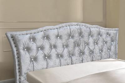 China Luxueus het Bedkader van Koningssize velvet fabric met Tufted en Crystal Headboard Te koop