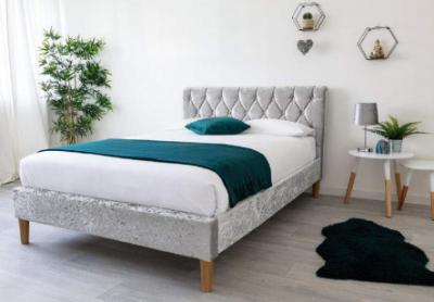 China Het beklede Kader van het Triplexbed met Dimond-Knopenhoofdeinde Te koop