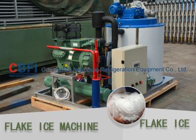 Cina Una macchina di fabbricazione di ghiaccio del fiocco della garanzia di anno con il compressore 220V/60HZ/3P di in vendita