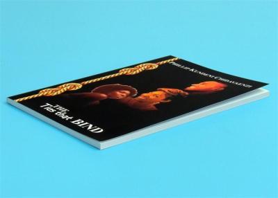 Cina Un libro Softcover di quattro colori che stampa colla perfetta che lega 210mm x 148mm in vendita