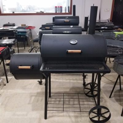 China Grill de churrasco de barril duplo de aço inoxidável com corpo grande e área de cozinha grande à venda