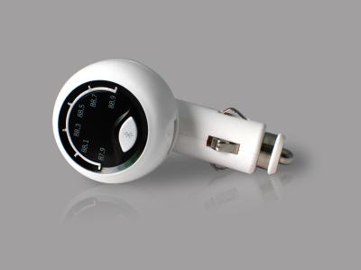中国 FM 手を搭載する特許を取られたポータブルの普遍的な ブルートゥース USB のカー・バッテリーの充電器自由に 販売のため