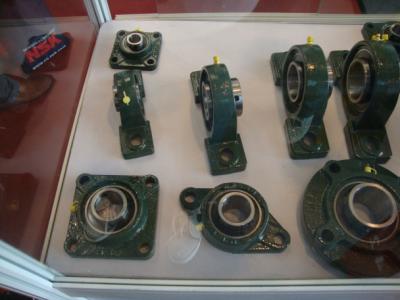 Cina Custodia in acciaio inox di ritto cuscinetti con collare di fissaggio UCFL 200, UCFL208 in vendita