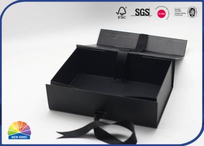 中国 絹のリボンが付いている閉鎖CMYK Customziedの折り畳み式のギフト用の箱のマットの磁気ラミネーション 販売のため