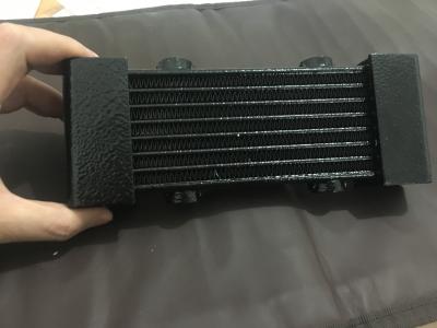 Cina Olio per motori di alluminio dell'automobile Coole per la motocicletta di rendimento elevato in vendita