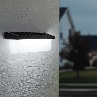 Cina 1 anno di garanzia luci solari per pareti esterne ABS+PC materiale luci per giardini solari per pareti esterne LED in vendita