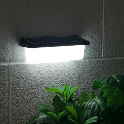 Cina LiFePO4 3.2V/500mAh Lampade a parete solare per esterni Pannelli solari mono silicio/5V 2.5W in vendita