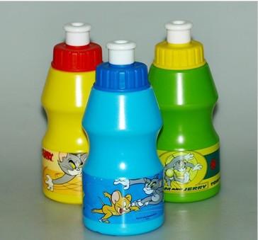 Cina 300 ML 10 oz colorato riutilizzabili in polipropilene Cartoon acqua bottiglie di plastica per i bambini in vendita