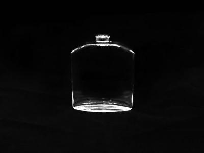 中国 100 Ml のカスタマイズされたホット スタンプ クリア香水ガラス ボトルおよびジャー 販売のため