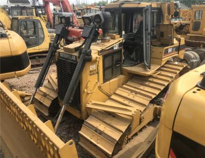 Chine Bouteur utilisé de Caterpillar D6r en condition de travail terrible avec le prix raisonnable. Chat d'occasion D3c, D4c, D5g, bouteur de D6d en vente plus une garantie d'an. à vendre