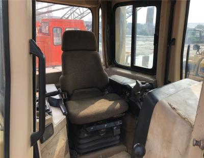 Chine Bouteur utilisé de Caterpillar D6r en condition de travail parfaite avec le prix raisonnable. Chat d'occasion D3c, D4c, D5g, bouteur de D6d en vente plus une garantie d'an. à vendre