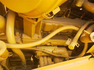 Chine Bulldozer Caterpillar D6r d'occasion en bon état de fonctionnement à un prix incroyable. Bulldozer Cat D3c, D4c, D5g, D6d d'occasion en vente avec une garantie d'un an. à vendre