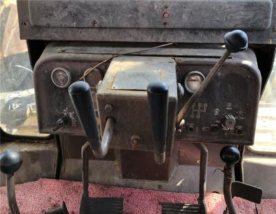 Chine Bouteur utilisé de Caterpillar D6d en condition de travail terrible avec le prix raisonnable. Chat d'occasion D3c, D3g, D4c, bouteur de D5K en vente plus une garantie d'an. à vendre