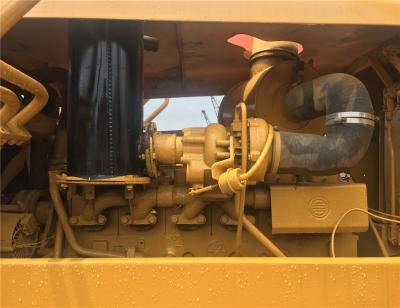 Chine Bouteur utilisé de Caterpillar D6d en condition de travail parfaite avec le prix raisonnable. Chat d'occasion D3c, D3g, D4c, bouteur de D5K en vente plus une garantie d'an. à vendre