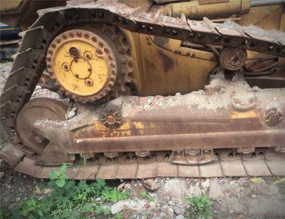 Chine Bouteur utilisé de Caterpillar D5m en bonne condition de travail avec le prix étonnant. Chat d'occasion D3c, D3g, D4c, bouteur de D5g en vente plus une garantie d'an. à vendre