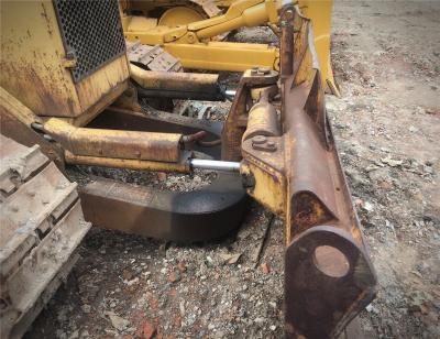 Chine Bouteur utilisé de Caterpillar D5m en bonne condition de travail avec le prix étonnant. Chat d'occasion D3c, D3g, D4c, bouteur de D5g en vente plus une garantie d'an. à vendre