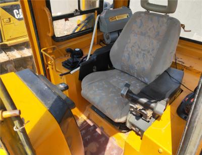 Chine Bouteur utilisé de Caterpillar D5m en excellente condition de travail avec le prix stupéfiant. Chat d'occasion D3c, D3g, D4c, bouteur de D5K en vente plus une garantie d'an. à vendre