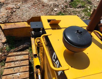 Chine Bouteur utilisé de Caterpillar D5m en excellente condition de travail avec le prix stupéfiant. Chat d'occasion D3c, D3g, D4c, bouteur de D5K en vente plus une garantie d'an. à vendre