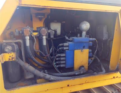 Chine Bouteur utilisé de Caterpillar D5K en bonne condition de travail avec le prix raisonnable. Chat d'occasion D3c, D3g, D4c, bouteur de D5g en vente plus une garantie d'an. à vendre