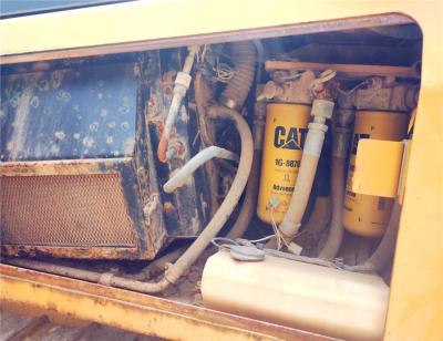 Chine Bouteur utilisé de Caterpillar D5K en condition de travail parfaite avec le prix raisonnable. Chat d'occasion D3c, D3g, D4c, bouteur de D5g en vente plus une garantie d'an. à vendre