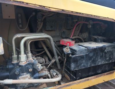 Chine Bouteur utilisé de Caterpillar D5K en condition de travail parfaite avec le prix raisonnable. Chat d'occasion D3c, D3g, bouteur de D4c en vente plus une garantie d'an. à vendre