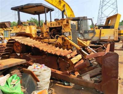 Chine Bouteur utilisé de Caterpillar D5h en condition de travail terrible avec le prix raisonnable. Chat d'occasion D3c, D3g, D4c, bouteur de D5g en vente plus une garantie d'an. à vendre