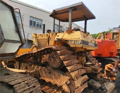 Chine Bouteur utilisé de Caterpillar D5h en condition de travail terrible avec le prix raisonnable. Chat d'occasion D3c, D3g, D4c, bouteur de D5g en vente plus une garantie d'an. à vendre