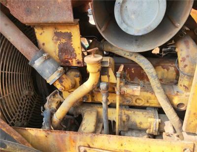 Chine Bouteur utilisé de Caterpillar D5h en condition de travail terrible avec le prix raisonnable. Chat d'occasion D3c, D3g, D4c, bouteur de D5g en vente plus une garantie d'an. à vendre