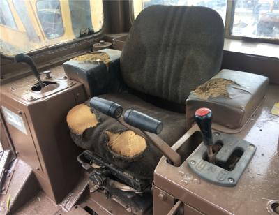 Chine Bouteur utilisé de Caterpillar D5h en excellente condition de travail avec le prix raisonnable. Chat d'occasion D3c, D3g, D4c, bouteur de D5g en vente plus une garantie d'an. à vendre