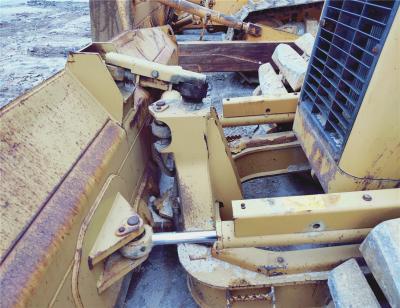 Chine Bulldozer Caterpillar D5g d'occasion en bon état de fonctionnement à un prix incroyable. Bulldozer Cat D3c, D3g, D4c d'occasion en vente avec une garantie d'un an. à vendre
