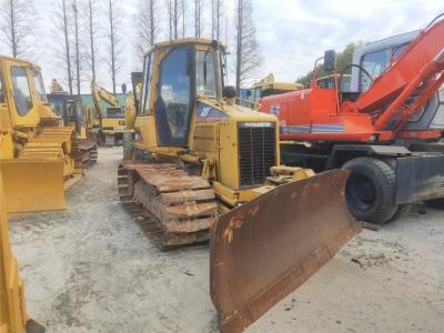 Chine Bouteur utilisé de Caterpillar D4g en condition de travail terrible avec le prix raisonnable. Chat d'occasion D3c, D3g, bouteur de D4c en vente plus une garantie d'an. à vendre
