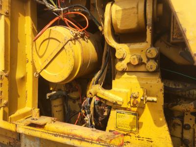 Κίνα Το χρησιμοποιημένο Caterpillar 973 φορτωτής αντιολισθητικών αλυσίδων στις τεράστιες συνθήκες εργασίας με την καταπληκτική τιμή. Μεταχειρισμένος φορτωτής 973D αντιολισθητικών αλυσίδων γατών στην πώληση. προς πώληση