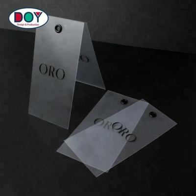 Cina Luxury Custom Screen Print Name Logo Cloth Clear Transparent PVC Plastic Hang Tags with Metal Eyelet in vendita