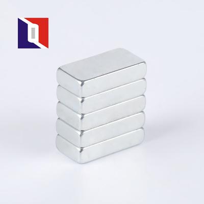 中国 High Gauss Ndfeb Industrial Magnet Block Magnet Diametrically Neodymium Rectangle Block Magnet 販売のため