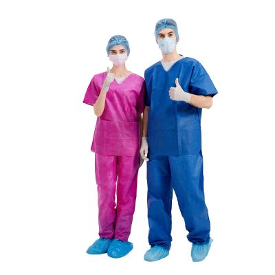 Cina Il cappotto eliminabile del laboratorio SMS/dei pp è adatte alle uniformi mediche del polipropilene della tuta dell'abito in vendita
